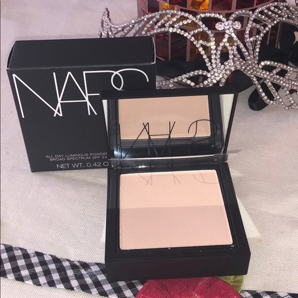 NARS | Makeup | All Day Luminous Powder Foundation Spf 24 | Poshmark